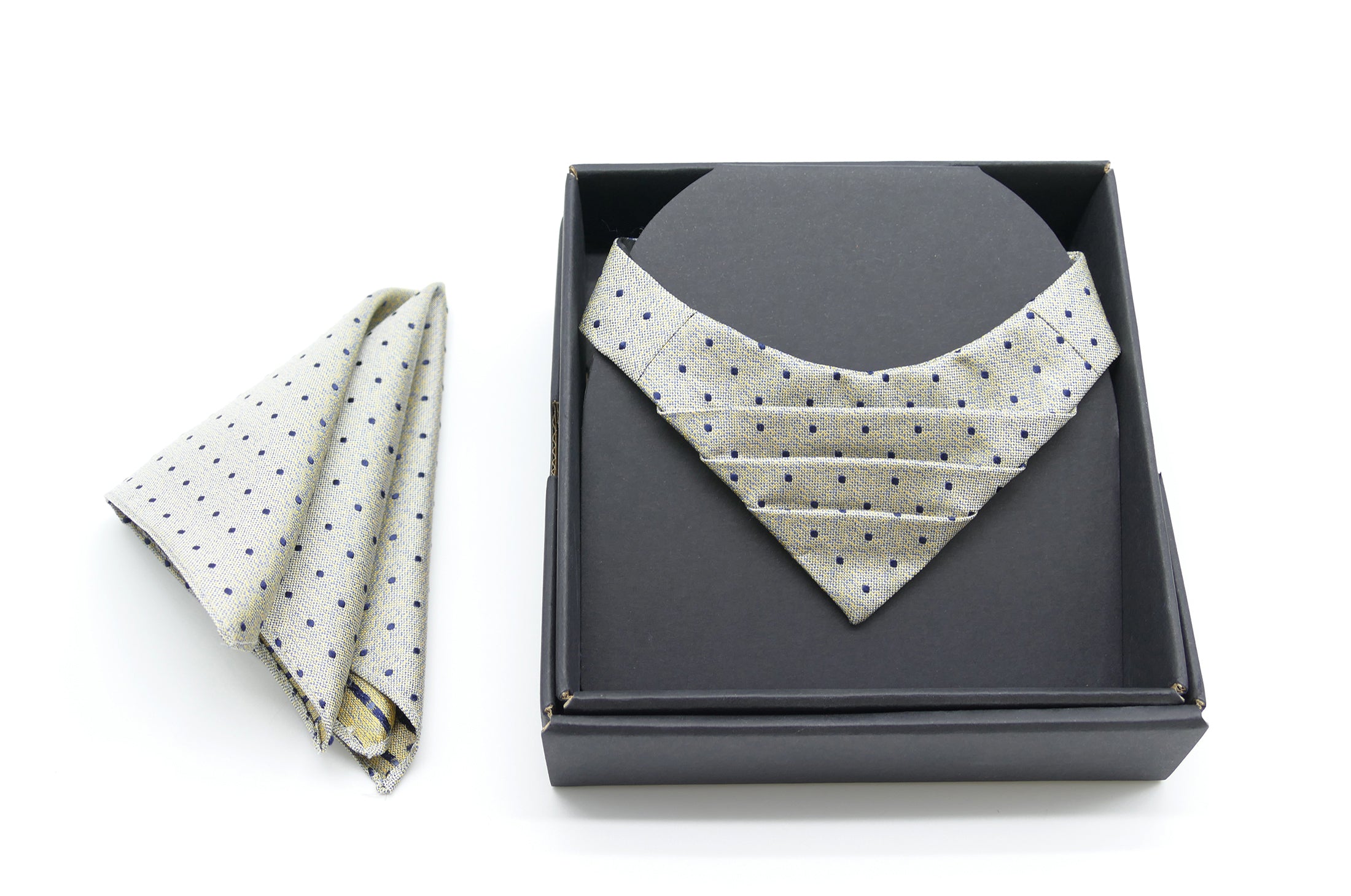 BERLIN BOW - BERLIN BOW No. I design: barone point